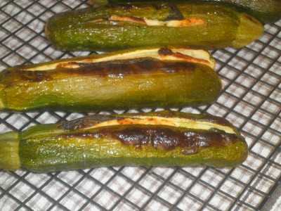Цуккини(кабачки) запеченные с мятой и сыром : Низкокалорийные рецепты
